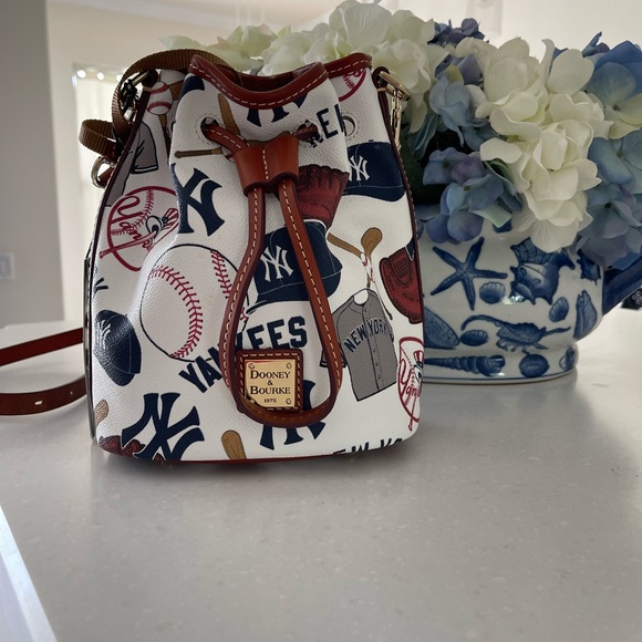 Dooney & Bourke | Bags | Dooney Bourke Ny Yankees Bag | Poshmark